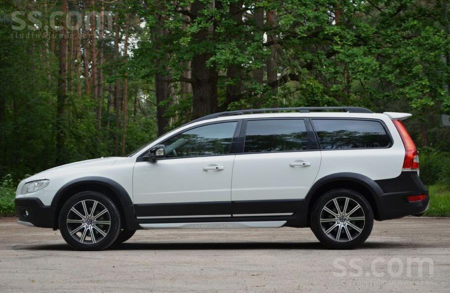 Balts Volvo XC70 2015 Rīga, ar dzinēja tilpumu 2.40 L un nobraukumu 0 tūkst. km par 2250 €, foto 4 vietnē AUTOMOTO.COM.LV