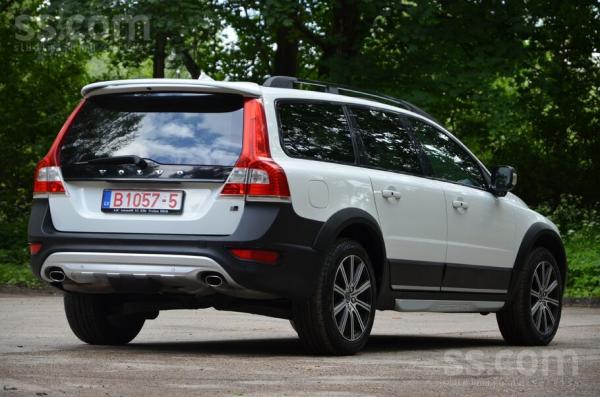 Balts Volvo XC70 2015 Rīga, ar dzinēja tilpumu 2.40 L un nobraukumu 0 tūkst. km par 14490 €, foto 7 vietnē AUTOMOTO.COM.LV