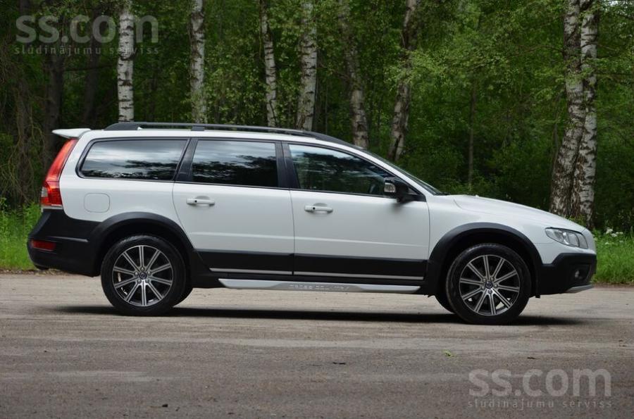 Balts Volvo XC70 2015 Rīga, ar dzinēja tilpumu 2.40 L un nobraukumu 0 tūkst. km par 2250 €, foto 8 vietnē AUTOMOTO.COM.LV