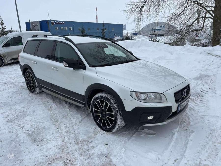 Balts Volvo XC70 2015 Klaipėda, ar dzinēja tilpumu 2.40 L un nobraukumu 173 tūkst. km par 11900 €, foto 1 vietnē AUTOMOTO.COM.LV