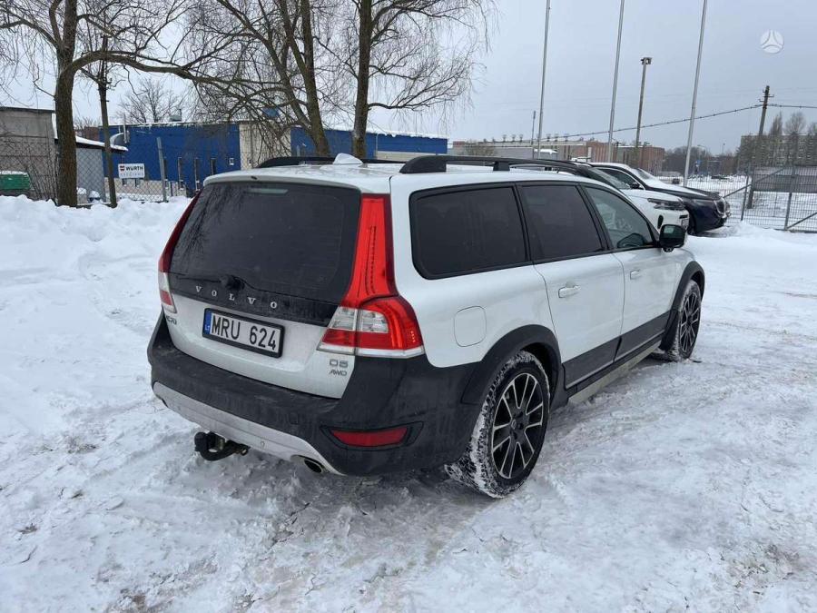 Balts Volvo XC70 2015 Klaipėda, ar dzinēja tilpumu 2.40 L un nobraukumu 173 tūkst. km par 11900 €, foto 3 vietnē AUTOMOTO.COM.LV