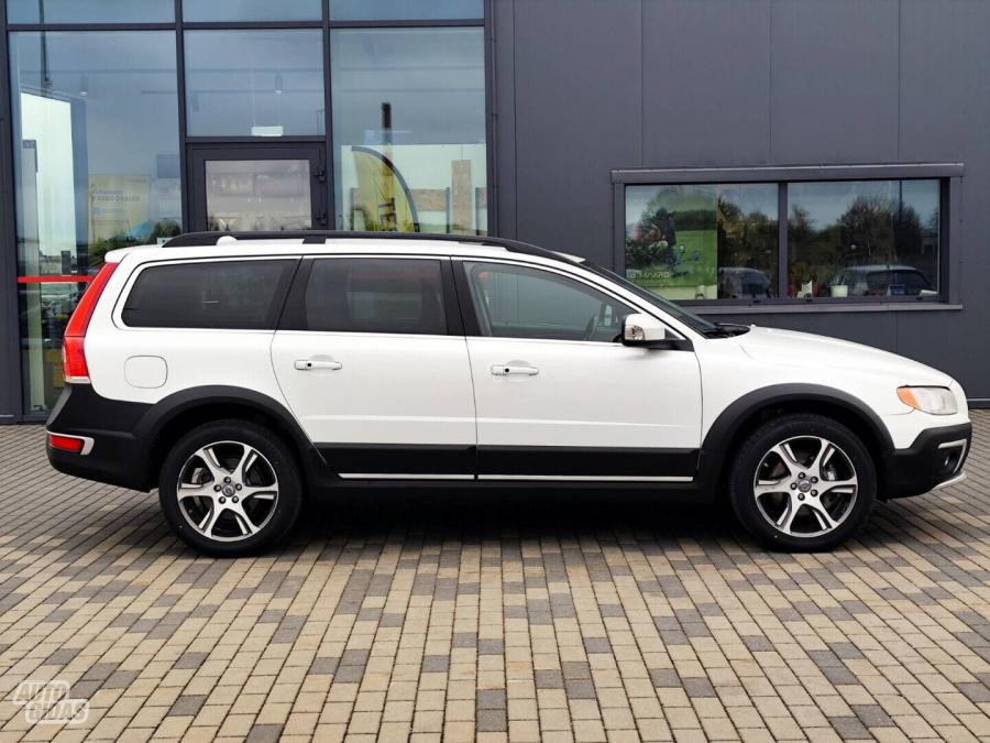 Balts Volvo XC70 2015 Šauļi, ar dzinēja tilpumu 3.00 L un nobraukumu 310 tūkst. km par 11200 €, foto 10 vietnē AUTOMOTO.COM.LV