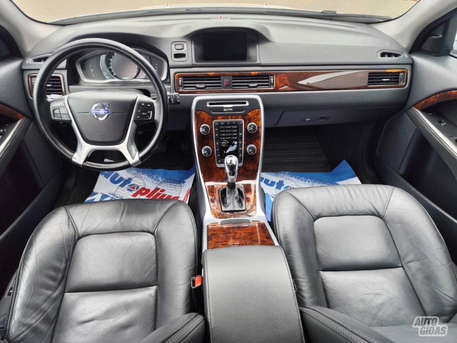 Balts Volvo XC70 2015 Šauļi, ar dzinēja tilpumu 3.00 L un nobraukumu 310 tūkst. km par 11200 €, foto 12 vietnē AUTOMOTO.COM.LV