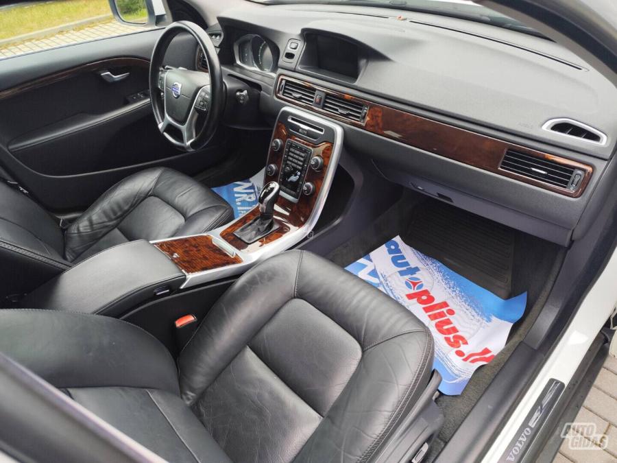 Balts Volvo XC70 2015 Šauļi, ar dzinēja tilpumu 3.00 L un nobraukumu 310 tūkst. km par 11200 €, foto 18 vietnē AUTOMOTO.COM.LV