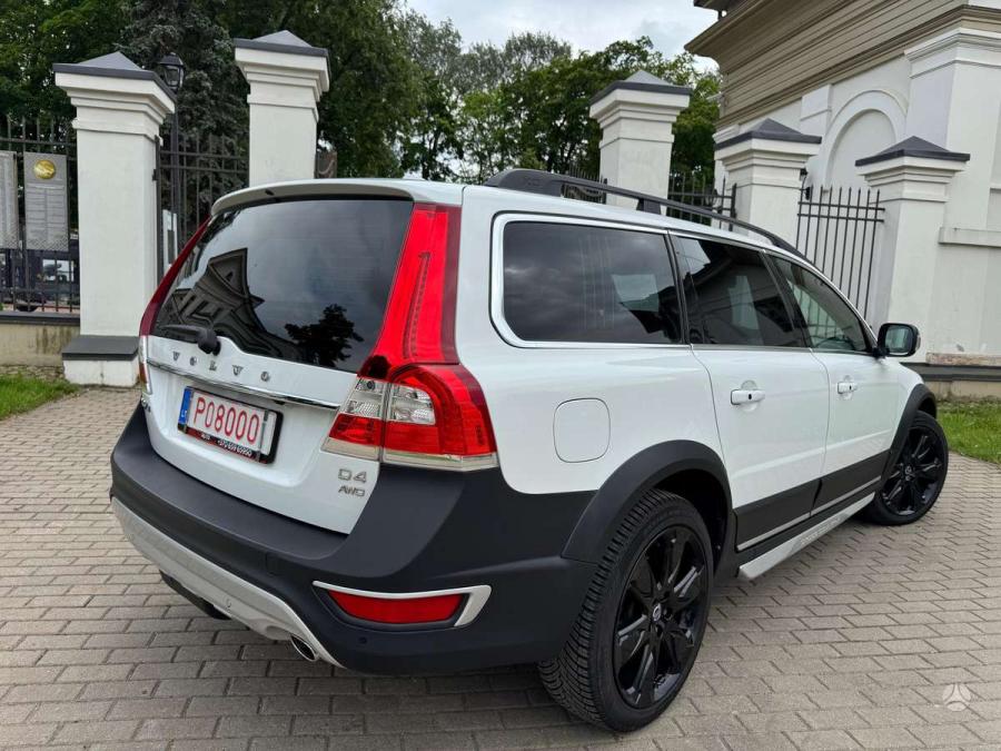 Balts Volvo XC70 2015 Viļņa, ar dzinēja tilpumu 2.40 L un nobraukumu 256 tūkst. km par 15900 €, foto 1 vietnē AUTOMOTO.COM.LV