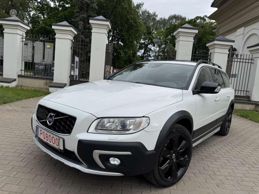 Balts Volvo XC70 2015 Viļņa, ar dzinēja tilpumu 2.40 L un nobraukumu 256 tūkst. km par 15900 €, foto 15 vietnē AUTOMOTO.COM.LV