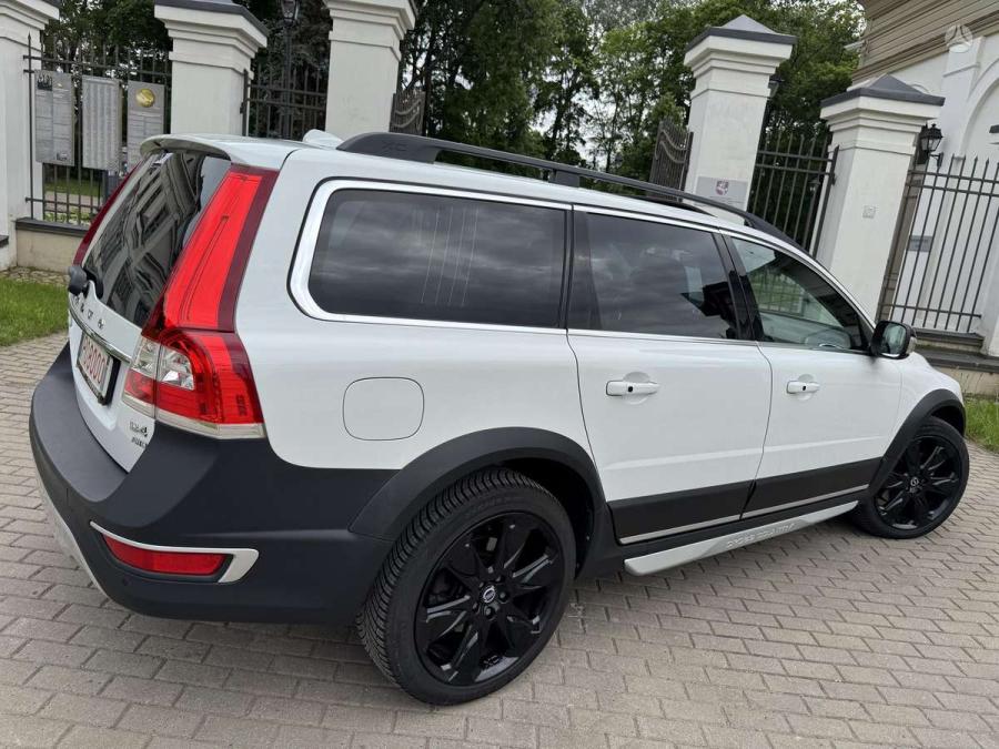 Balts Volvo XC70 2015 Viļņa, ar dzinēja tilpumu 2.40 L un nobraukumu 256 tūkst. km par 15900 €, foto 24 vietnē AUTOMOTO.COM.LV