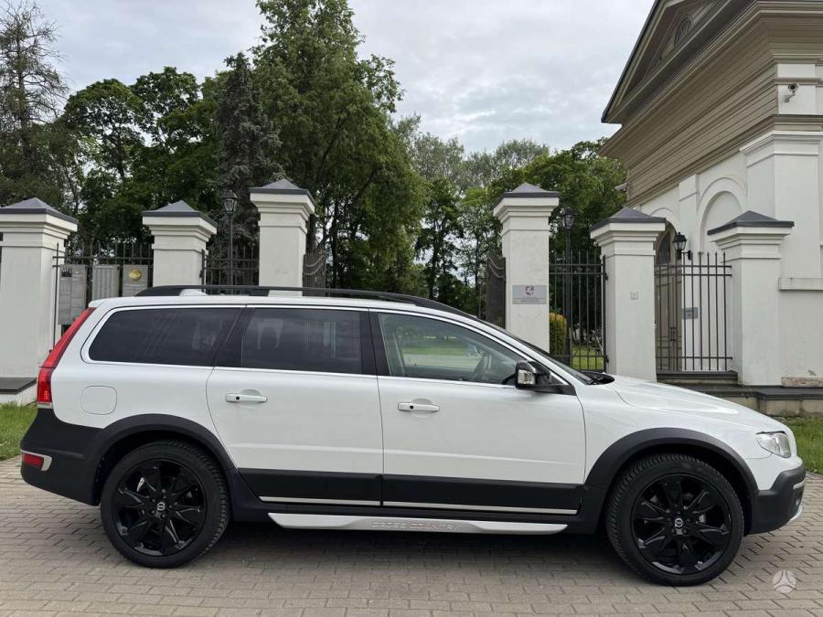 Balts Volvo XC70 2015 Viļņa, ar dzinēja tilpumu 2.40 L un nobraukumu 256 tūkst. km par 15900 €, foto 25 vietnē AUTOMOTO.COM.LV