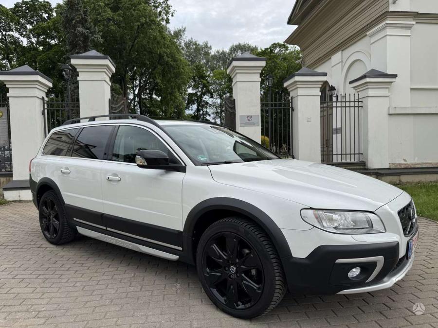 Balts Volvo XC70 2015 Viļņa, ar dzinēja tilpumu 2.40 L un nobraukumu 256 tūkst. km par 15900 €, foto 31 vietnē AUTOMOTO.COM.LV