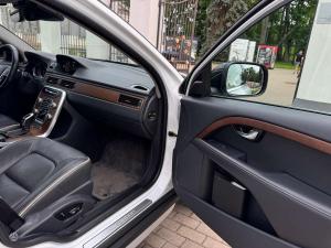 Balts Volvo XC70 2015 Viļņa, ar dzinēja tilpumu 2.40 L un nobraukumu 256 tūkst. km par 15900 €, foto 37 vietnē AUTOMOTO.COM.LV