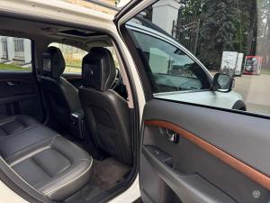 Balts Volvo XC70 2015 Viļņa, ar dzinēja tilpumu 2.40 L un nobraukumu 256 tūkst. km par 15900 €, foto 38 vietnē AUTOMOTO.COM.LV