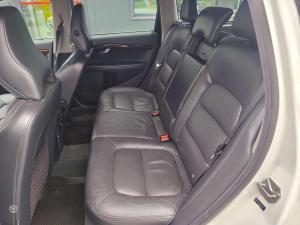 White Volvo XC70 2015 in Siauliai, with an engine capacity of 3.00 L and mileage of 310 thousand km for 10700 €, photo 23 on AUTOMOTO.COM.LV