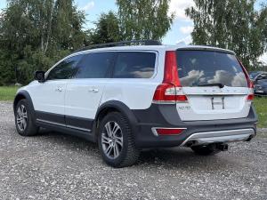 White Volvo XC70 2015 in Ukmerge, with an engine capacity of 1.97 L and mileage of 280 thousand km for 5600 €, photo 8 on AUTOMOTO.COM.LV