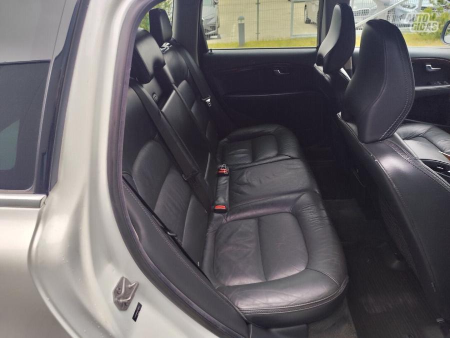 Balts Volvo XC70 2015 Šauļi, ar dzinēja tilpumu 3.00 L un nobraukumu 310 tūkst. km par 10700 €, foto 21 vietnē AUTOMOTO.COM.LV