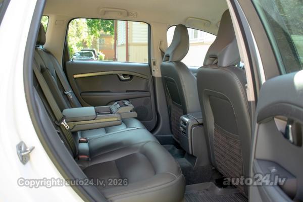 Balts Volvo XC70 2015 Tallina, ar dzinēja tilpumu 2.40 L un nobraukumu 261 tūkst. km par 17890 €, foto 5 vietnē AUTOMOTO.COM.LV