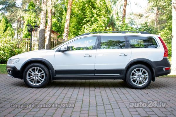 Balts Volvo XC70 2015 Tallina, ar dzinēja tilpumu 2.40 L un nobraukumu 261 tūkst. km par 17890 €, foto 7 vietnē AUTOMOTO.COM.LV