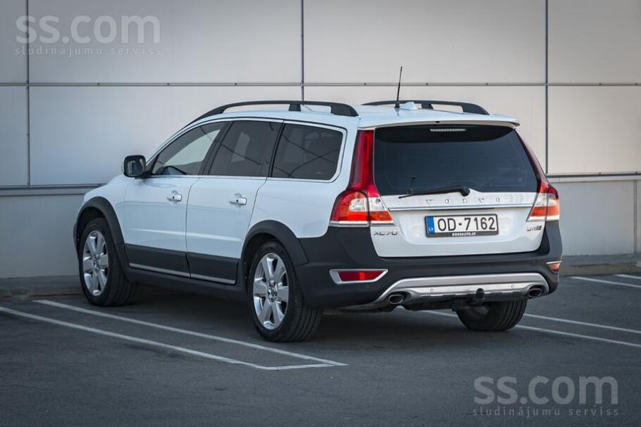 Balts Volvo XC70 2016 Rīga, ar dzinēja tilpumu 2.40 L un nobraukumu 305 tūkst. km par 12950 €, foto 7 vietnē AUTOMOTO.COM.LV