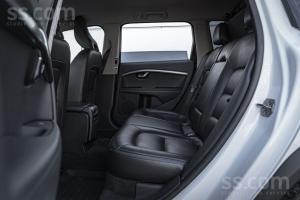 Balts Volvo XC70 2016 Rīga, ar dzinēja tilpumu 2.40 L un nobraukumu 305 tūkst. km par 12950 €, foto 14 vietnē AUTOMOTO.COM.LV