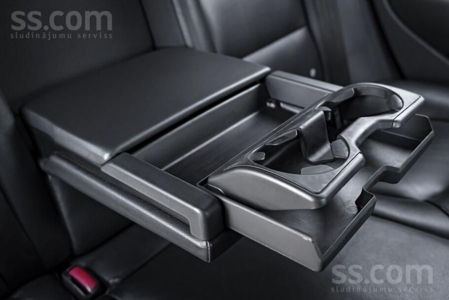 Balts Volvo XC70 2016 Rīga, ar dzinēja tilpumu 2.40 L un nobraukumu 305 tūkst. km par 12950 €, foto 16 vietnē AUTOMOTO.COM.LV