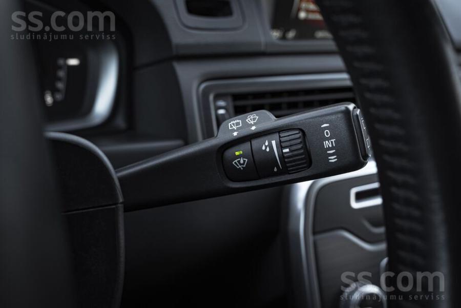 Balts Volvo XC70 2016 Rīga, ar dzinēja tilpumu 2.40 L un nobraukumu 305 tūkst. km par 12950 €, foto 22 vietnē AUTOMOTO.COM.LV