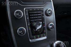 Balts Volvo XC70 2016 Rīga, ar dzinēja tilpumu 2.40 L un nobraukumu 305 tūkst. km par 12950 €, foto 25 vietnē AUTOMOTO.COM.LV