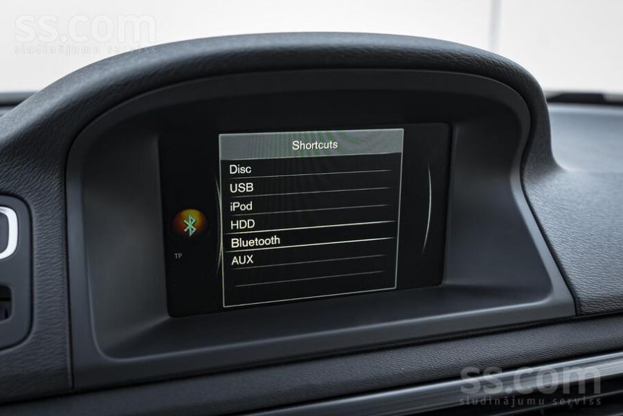 Balts Volvo XC70 2016 Rīga, ar dzinēja tilpumu 2.40 L un nobraukumu 305 tūkst. km par 12950 €, foto 28 vietnē AUTOMOTO.COM.LV
