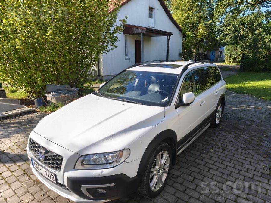 Balts Volvo XC70 2016 Jelgava, ar dzinēja tilpumu 2.40 L un nobraukumu 203 tūkst. km par 13800 €, foto 3 vietnē AUTOMOTO.COM.LV