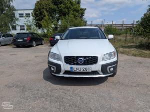 White Volvo XC70 2016 in Radviliskis, with an engine capacity of 2.00 L and mileage of 370 thousand km for 6200 €, photo 3 on AUTOMOTO.COM.LV