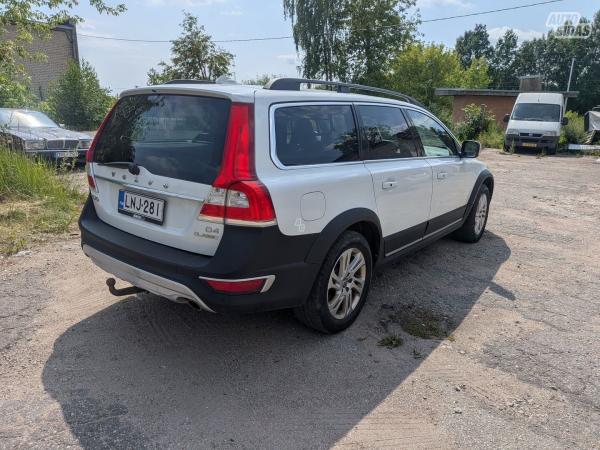 White Volvo XC70 2016 in Radviliskis, with an engine capacity of 2.00 L and mileage of 370 thousand km for 6200 €, photo 4 on AUTOMOTO.COM.LV