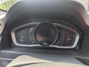 White Volvo XC70 2016 in Radviliskis, with an engine capacity of 2.00 L and mileage of 370 thousand km for 6200 €, photo 12 on AUTOMOTO.COM.LV