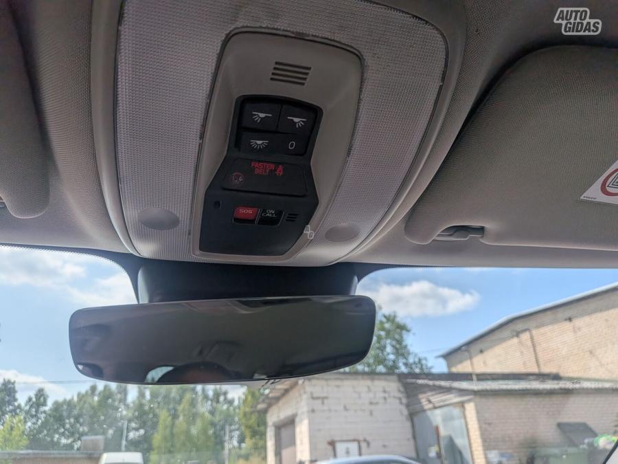White Volvo XC70 2016 in Radviliskis, with an engine capacity of 2.00 L and mileage of 370 thousand km for 6200 €, photo 15 on AUTOMOTO.COM.LV