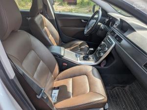 White Volvo XC70 2016 in Radviliskis, with an engine capacity of 2.00 L and mileage of 370 thousand km for 6200 €, photo 16 on AUTOMOTO.COM.LV