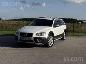 White Volvo XC70 2016 in Riga, with an engine capacity of 2.40 L and mileage of 325 thousand km for 11500 €, photo 3 on AUTOMOTO.COM.LV