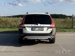 White Volvo XC70 2016 in Riga, with an engine capacity of 2.40 L and mileage of 325 thousand km for 11500 €, photo 7 on AUTOMOTO.COM.LV