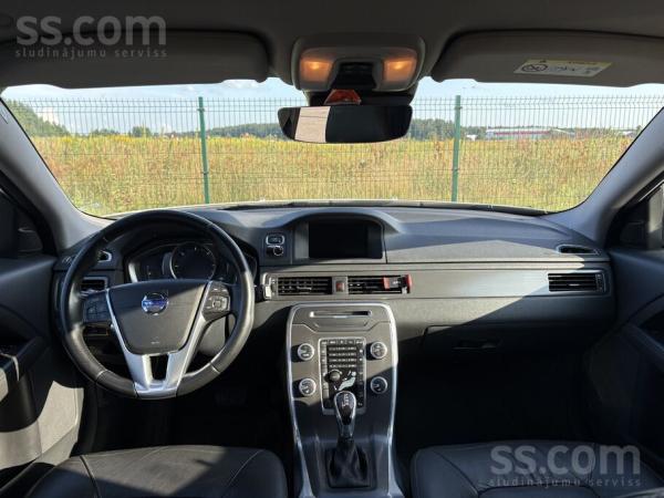 Balts Volvo XC70 2016 Rīga, ar dzinēja tilpumu 2.40 L un nobraukumu 325 tūkst. km par 11500 €, foto 7 vietnē AUTOMOTO.COM.LV