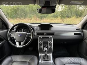 Balts Volvo XC70 2016 Rīga, ar dzinēja tilpumu 2.40 L un nobraukumu 326 tūkst. km par 11300 €, foto 6 vietnē AUTOMOTO.COM.LV