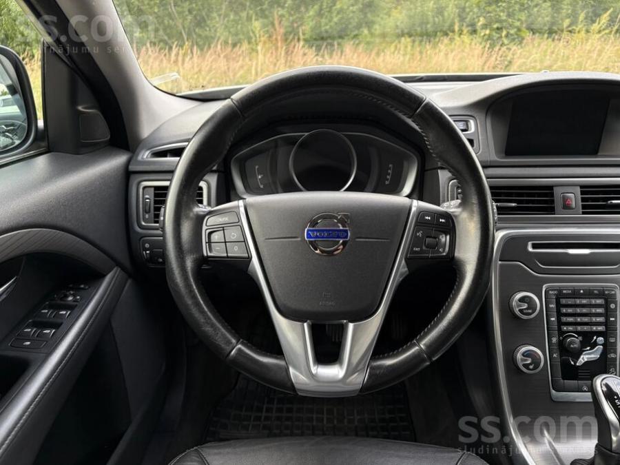 Balts Volvo XC70 2016 Rīga, ar dzinēja tilpumu 2.40 L un nobraukumu 326 tūkst. km par 11300 €, foto 7 vietnē AUTOMOTO.COM.LV