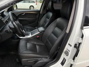 Balts Volvo XC70 2016 Rīga, ar dzinēja tilpumu 2.40 L un nobraukumu 326 tūkst. km par 11300 €, foto 8 vietnē AUTOMOTO.COM.LV