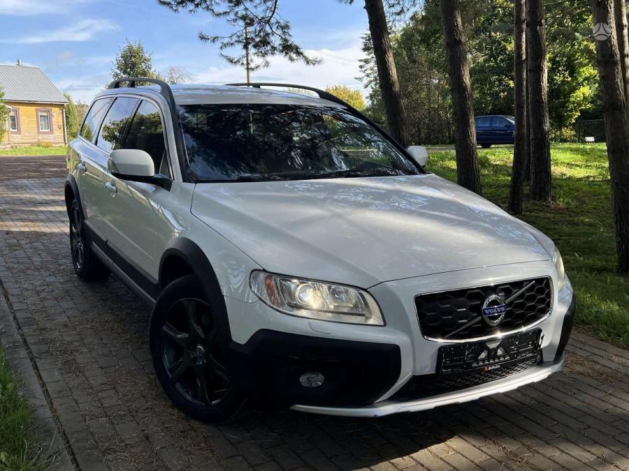 Balts Volvo XC70 2016 Utena, ar dzinēja tilpumu 2.40 L un nobraukumu 313 tūkst. km par 11650 €, foto 4 vietnē AUTOMOTO.COM.LV