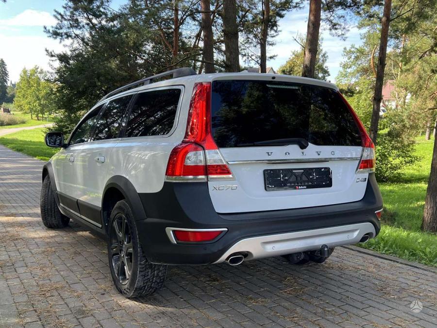 Balts Volvo XC70 2016 Utena, ar dzinēja tilpumu 2.40 L un nobraukumu 313 tūkst. km par 11650 €, foto 17 vietnē AUTOMOTO.COM.LV
