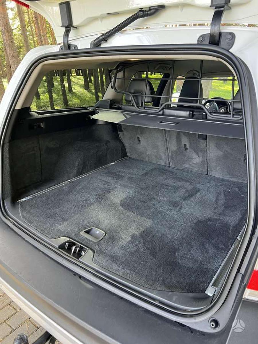 Balts Volvo XC70 2016 Utena, ar dzinēja tilpumu 2.40 L un nobraukumu 313 tūkst. km par 11650 €, foto 20 vietnē AUTOMOTO.COM.LV