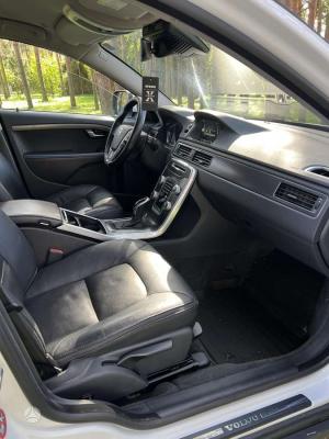 Balts Volvo XC70 2016 Utena, ar dzinēja tilpumu 2.40 L un nobraukumu 313 tūkst. km par 11650 €, foto 26 vietnē AUTOMOTO.COM.LV