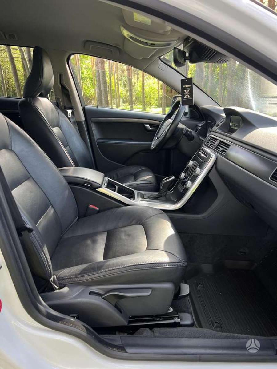 Balts Volvo XC70 2016 Utena, ar dzinēja tilpumu 2.40 L un nobraukumu 313 tūkst. km par 11650 €, foto 27 vietnē AUTOMOTO.COM.LV