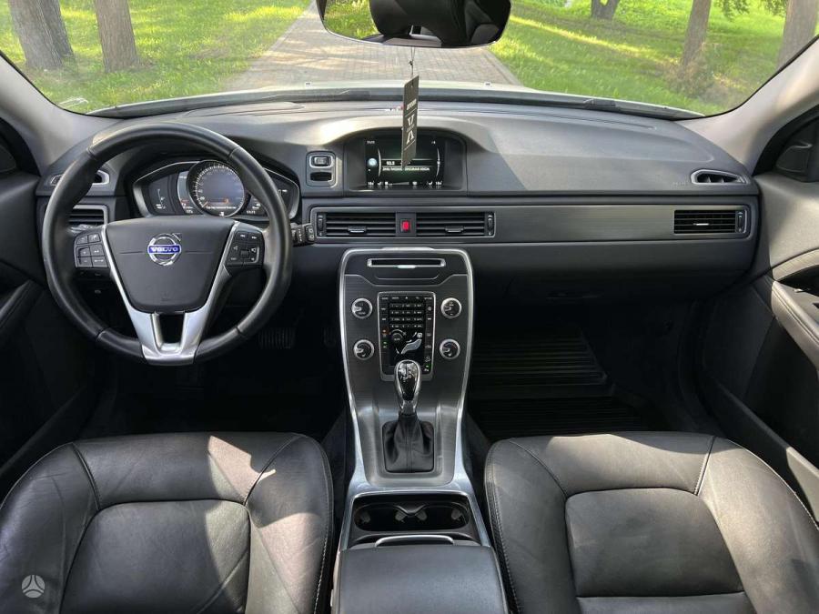 Balts Volvo XC70 2016 Utena, ar dzinēja tilpumu 2.40 L un nobraukumu 313 tūkst. km par 11650 €, foto 30 vietnē AUTOMOTO.COM.LV