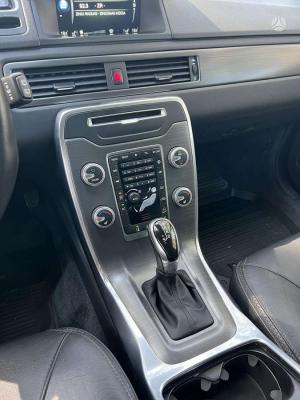 Balts Volvo XC70 2016 Utena, ar dzinēja tilpumu 2.40 L un nobraukumu 313 tūkst. km par 11650 €, foto 32 vietnē AUTOMOTO.COM.LV