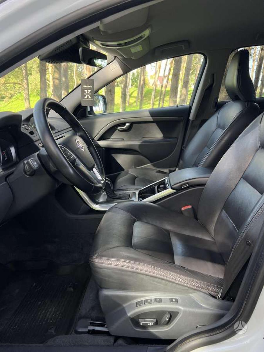 Balts Volvo XC70 2016 Utena, ar dzinēja tilpumu 2.40 L un nobraukumu 313 tūkst. km par 11650 €, foto 35 vietnē AUTOMOTO.COM.LV