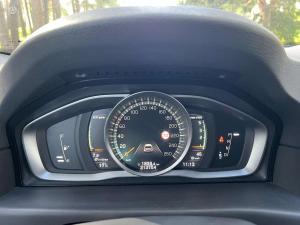Balts Volvo XC70 2016 Utena, ar dzinēja tilpumu 2.40 L un nobraukumu 313 tūkst. km par 11650 €, foto 38 vietnē AUTOMOTO.COM.LV