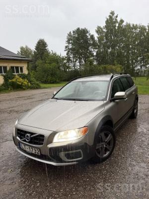 Dzeltens Volvo XC70 2009 Valmiera, ar dzinēja tilpumu 2.40 L un nobraukumu 339 tūkst. km par 6500 €, foto  vietnē AUTOMOTO.COM.LV
