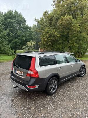 Yellow Volvo XC70 2009 in Valmiera, with an engine capacity of 2.40 L and mileage of 339 thousand km for 6500 €, photo 4 on AUTOMOTO.COM.LV