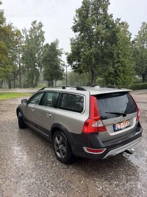 Yellow Volvo XC70 2009 in Valmiera, with an engine capacity of 2.40 L and mileage of 339 thousand km for 6500 €, photo 5 on AUTOMOTO.COM.LV